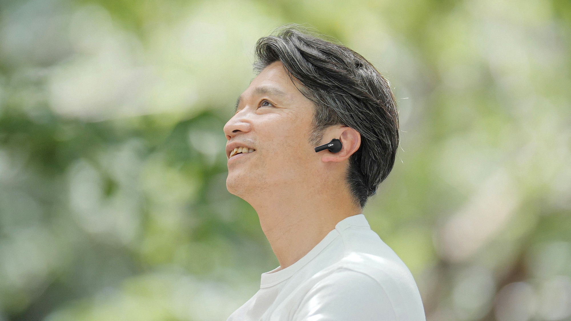 補聴器の代わりにオススメ！「自由でスマート」な製品を解説 | 補聴器・集音器ならOlive Union(オリーブユニオン)公式サイト